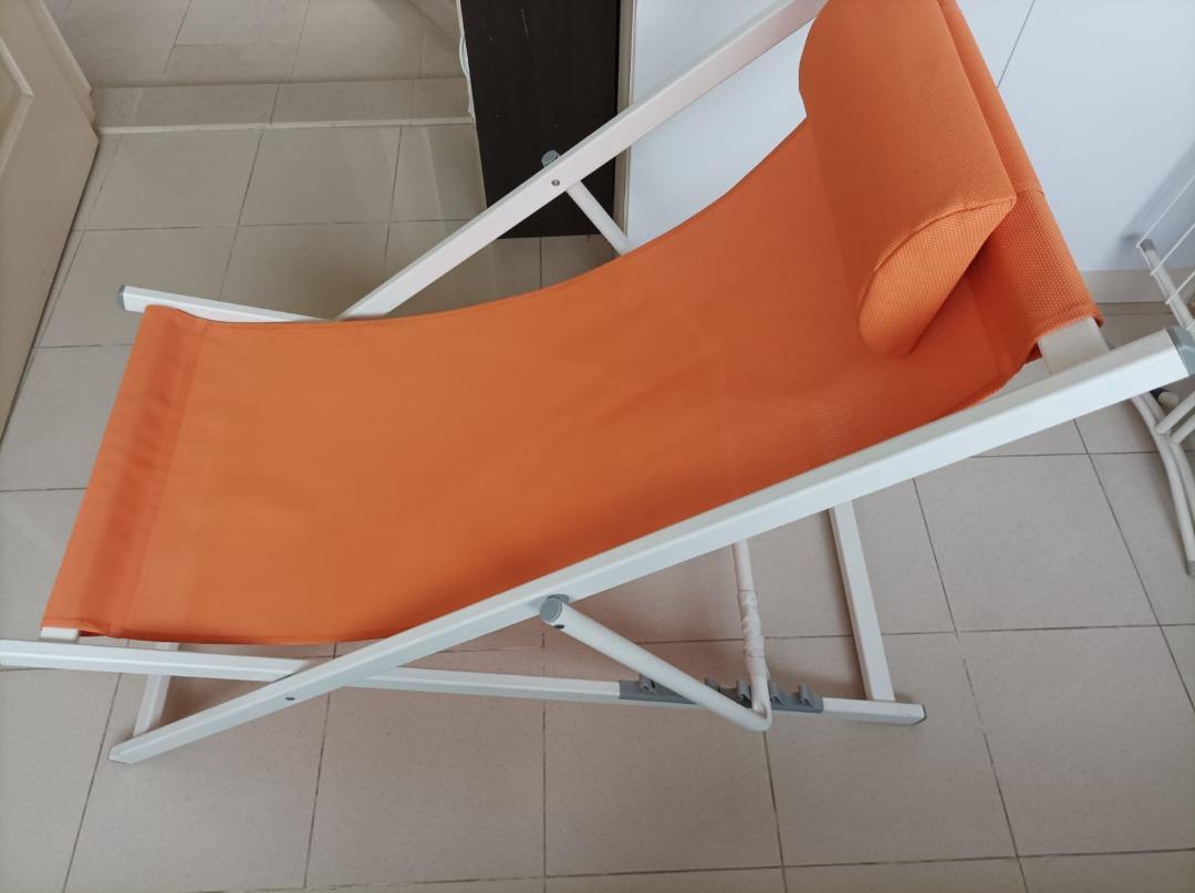 Portable Foldable Beach Chair with adjustable sitting incline ...
