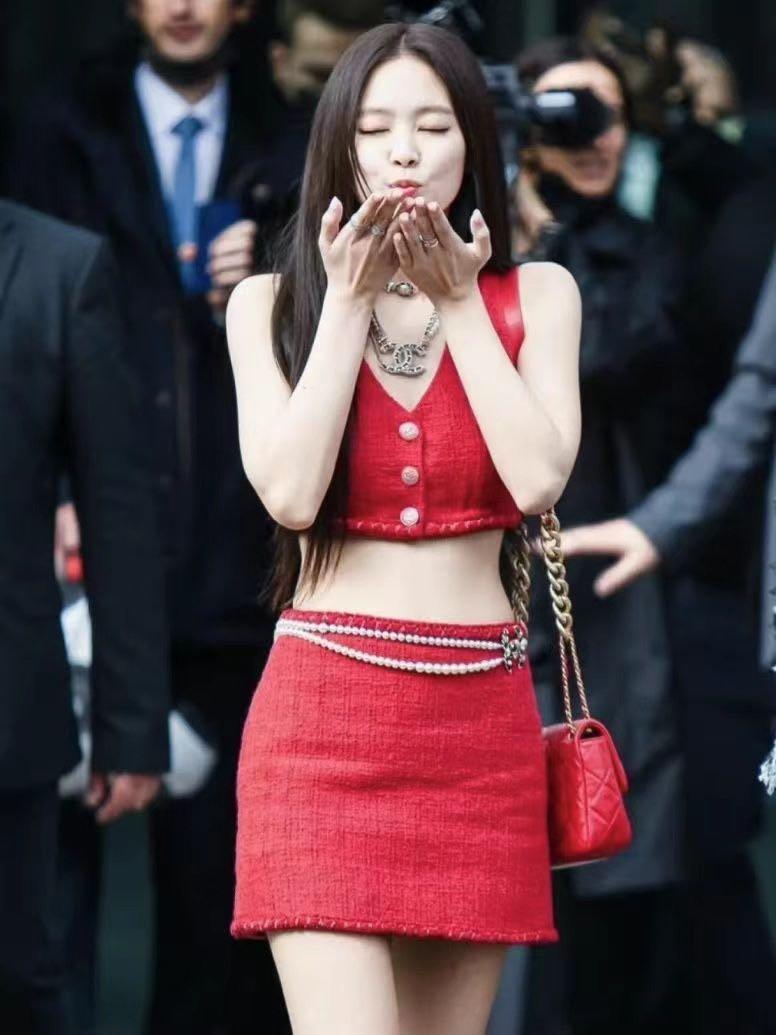 Red Chanel SS21 Knit Set Jennie, Women's Fashion, Dresses & Sets, Sets ...