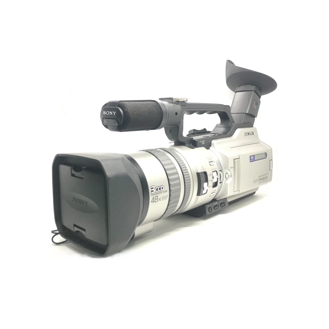 SONY HANDYCAM DCR-VX2000, Photography, Video Cameras on Carousell