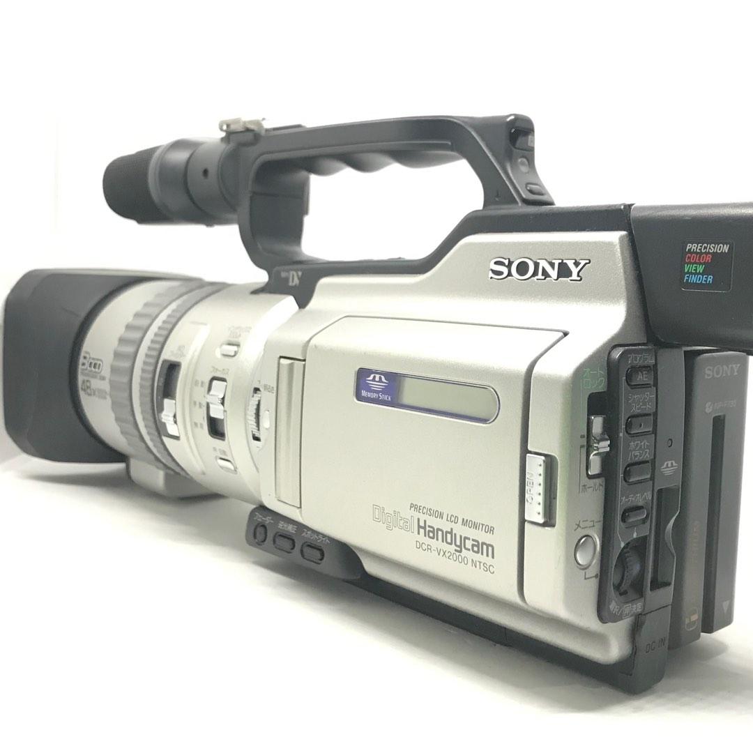 SONY HANDYCAM DCR-VX2000, Photography, Video Cameras on Carousell