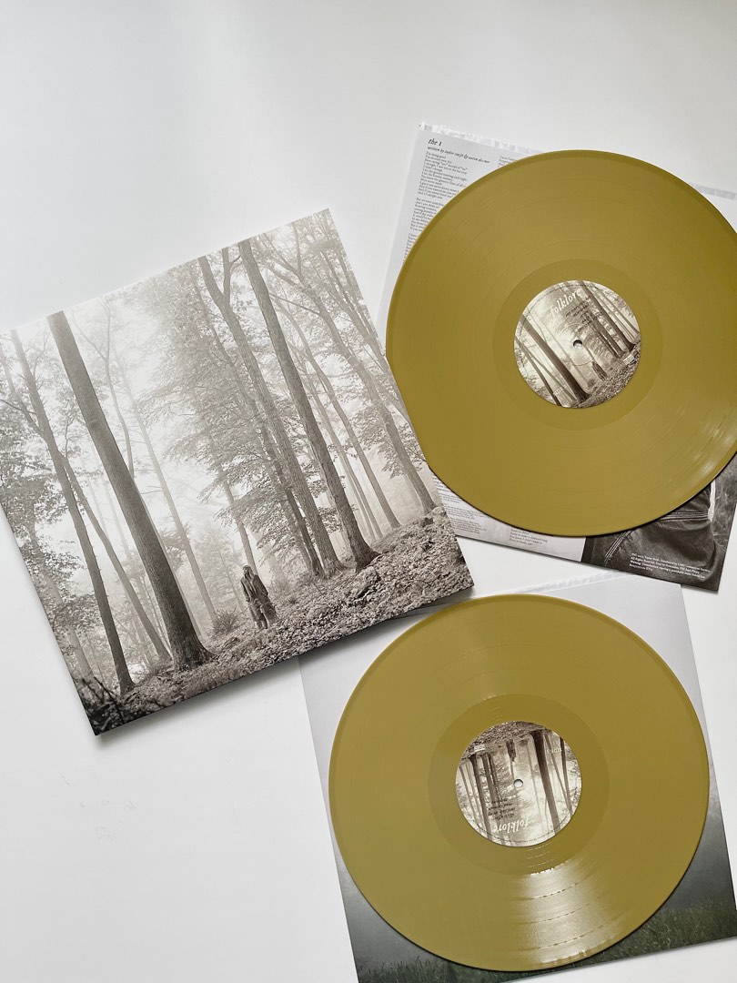 Taylor Swift Folklore Vinyl, Hobbies & Toys, Music & Media, Vinyls on ...