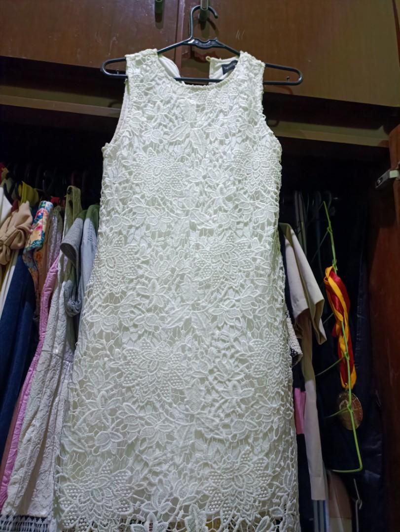 White crochet dress putih, Fesyen Wanita, Pakaian Wanita, Gaun & Rok di ...