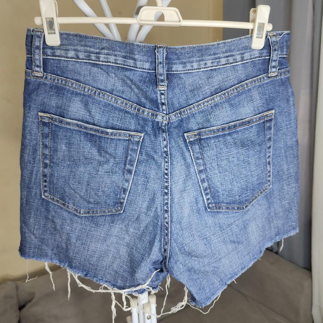 30 Inches Uniqlo Cut Out Denim Shorts, Women's Fashion, Bottoms, Shorts ...