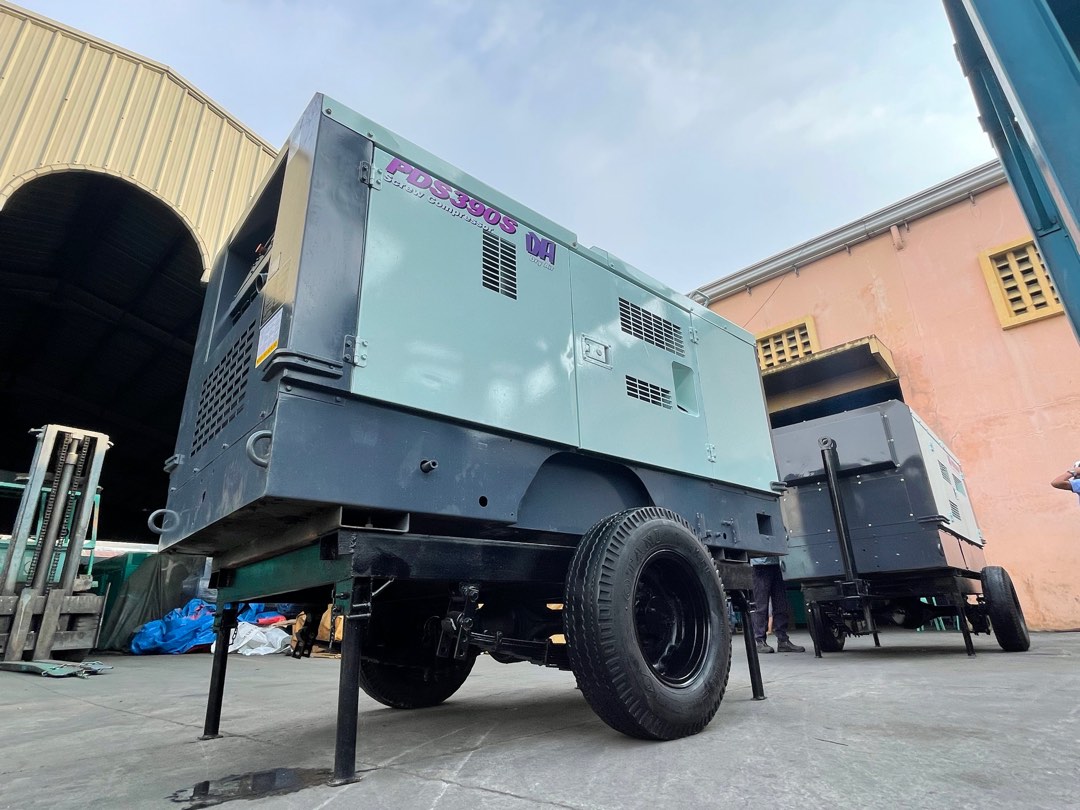 390 cfm Airman DA Compressor, Commercial & Industrial, Industrial ...