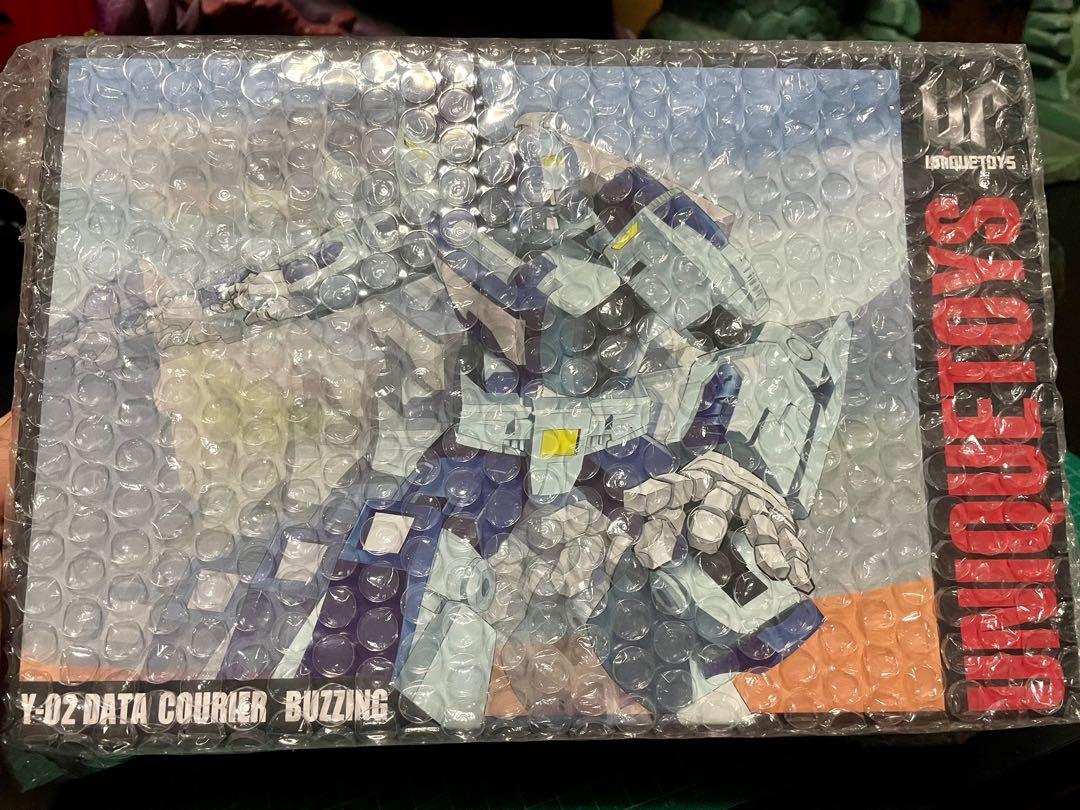 MISB !!! RARE !!! Unique Toys Buzzing Transformers Masterpiece Blurr ...