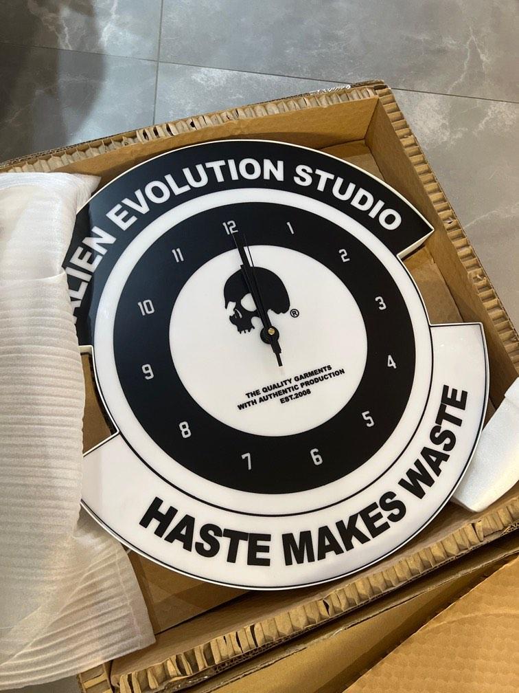 Alien Evolution Studio - Light Box Wall Clock, Furniture & Home Living ...