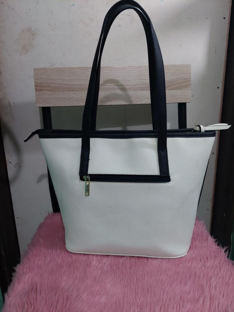 Authentic Dusto bag, Luxury, Bags & Wallets on Carousell