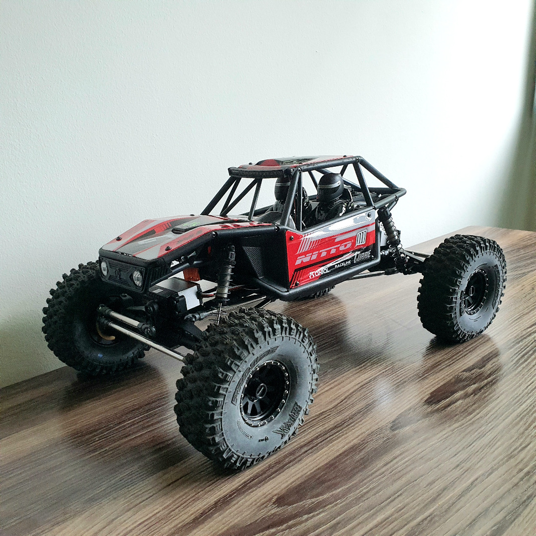 Axial Capra 1.9 Unlimited Trail Buggy 1/10 RTR 4WD Rock Crawler (RED) w ...