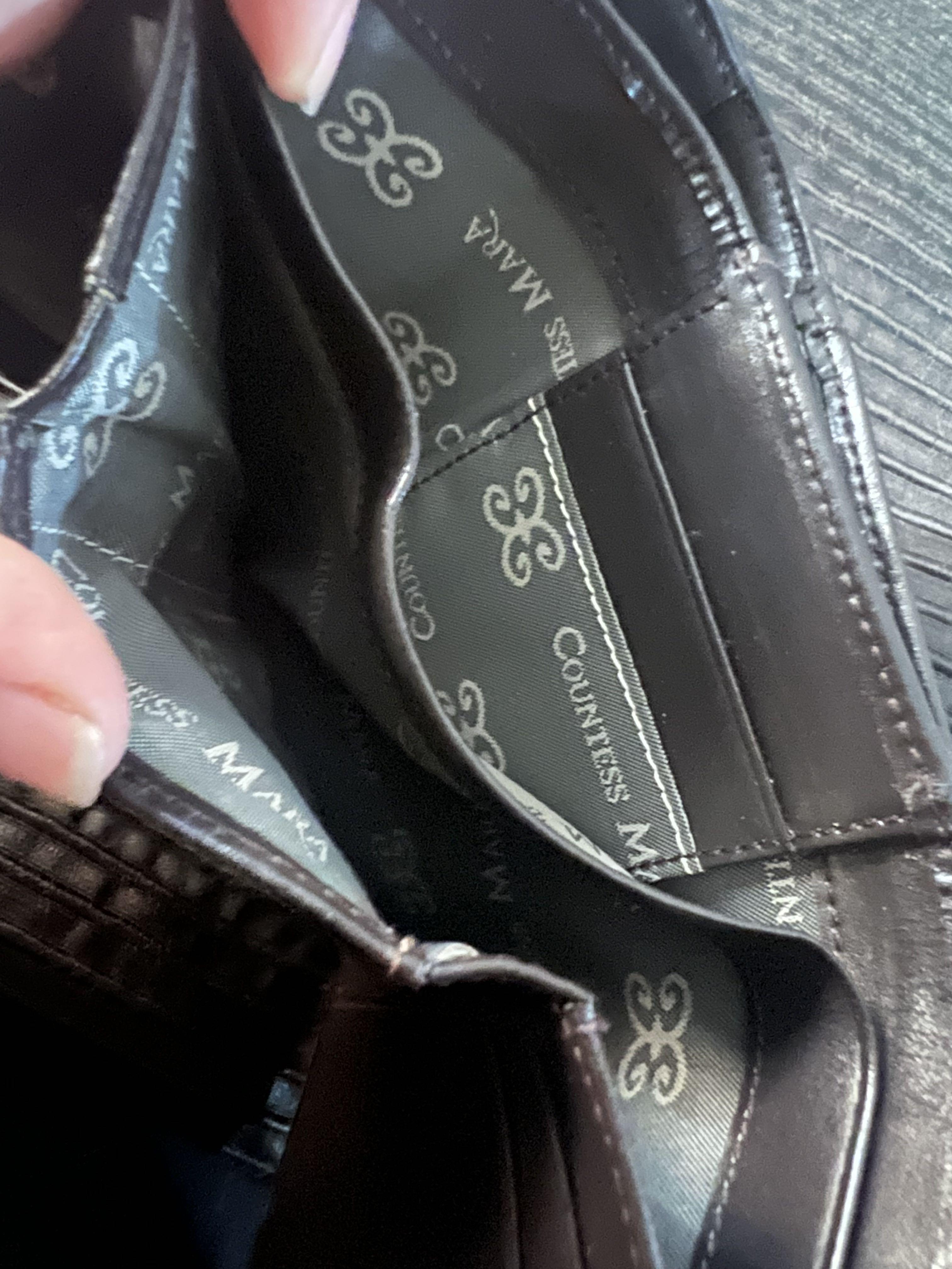 Countess Mara trifold wallet, Women's Fashion, Bags & Wallets, Wallets ...