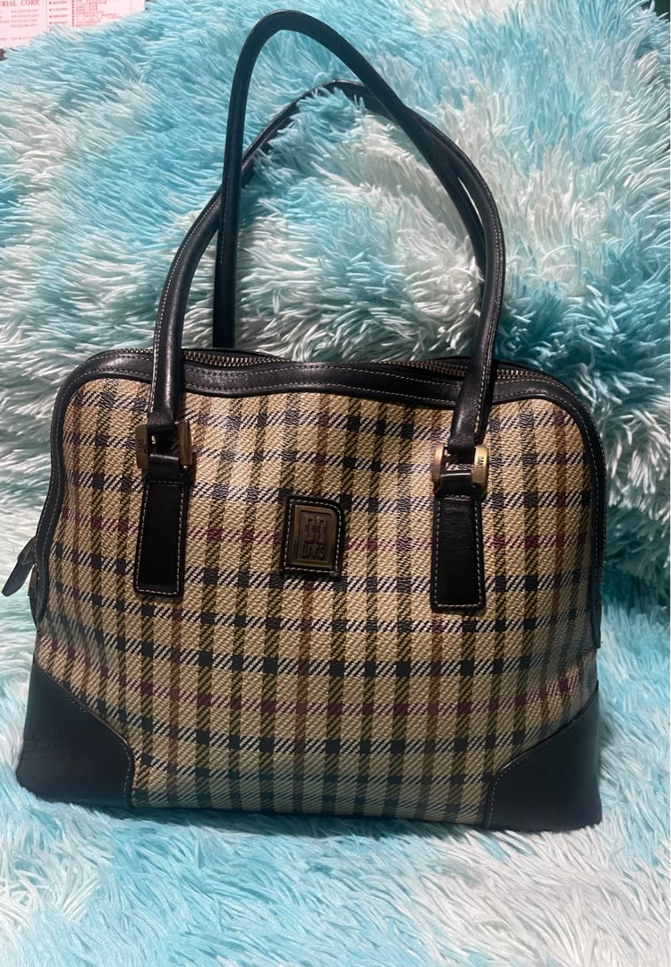 Daks long handle shoulder bag, Women's Fashion, Bags & Wallets ...