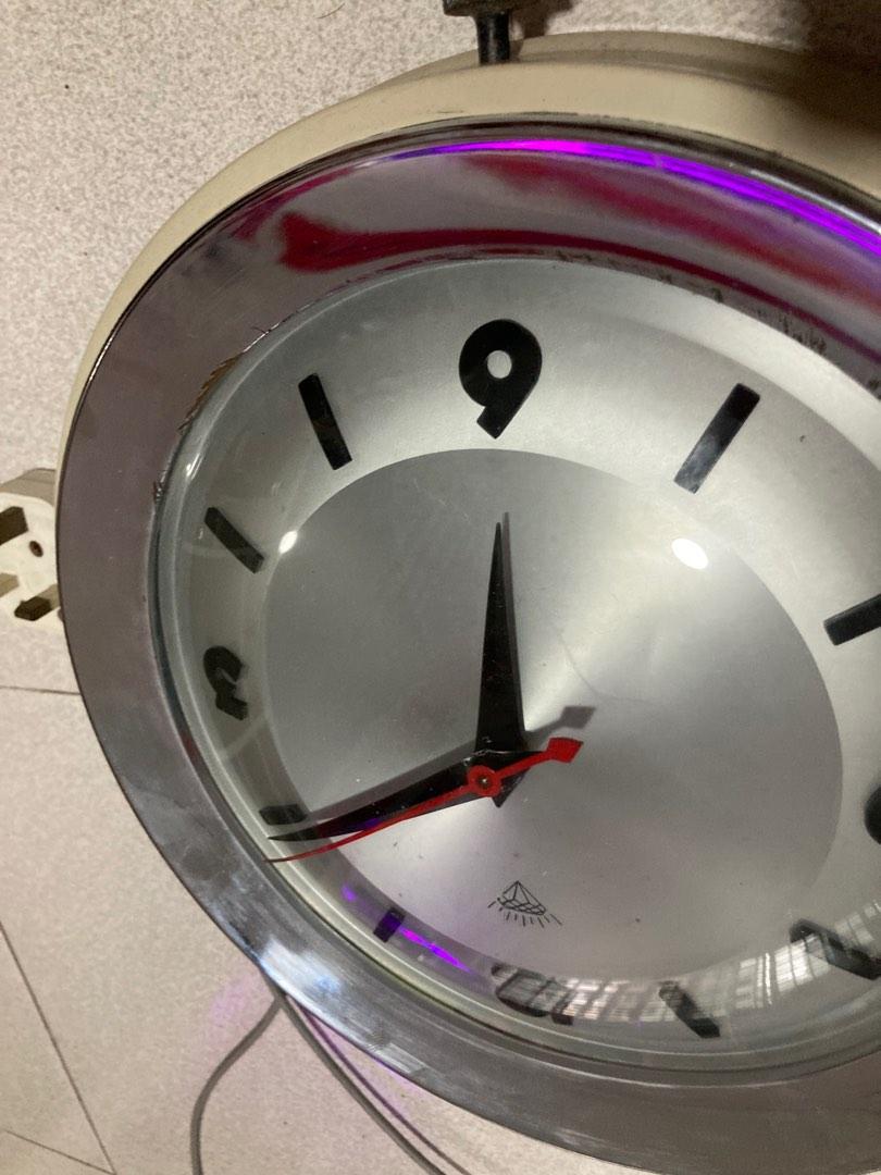 Diamond brand wall clock in working condition, Hobbies & Toys ...