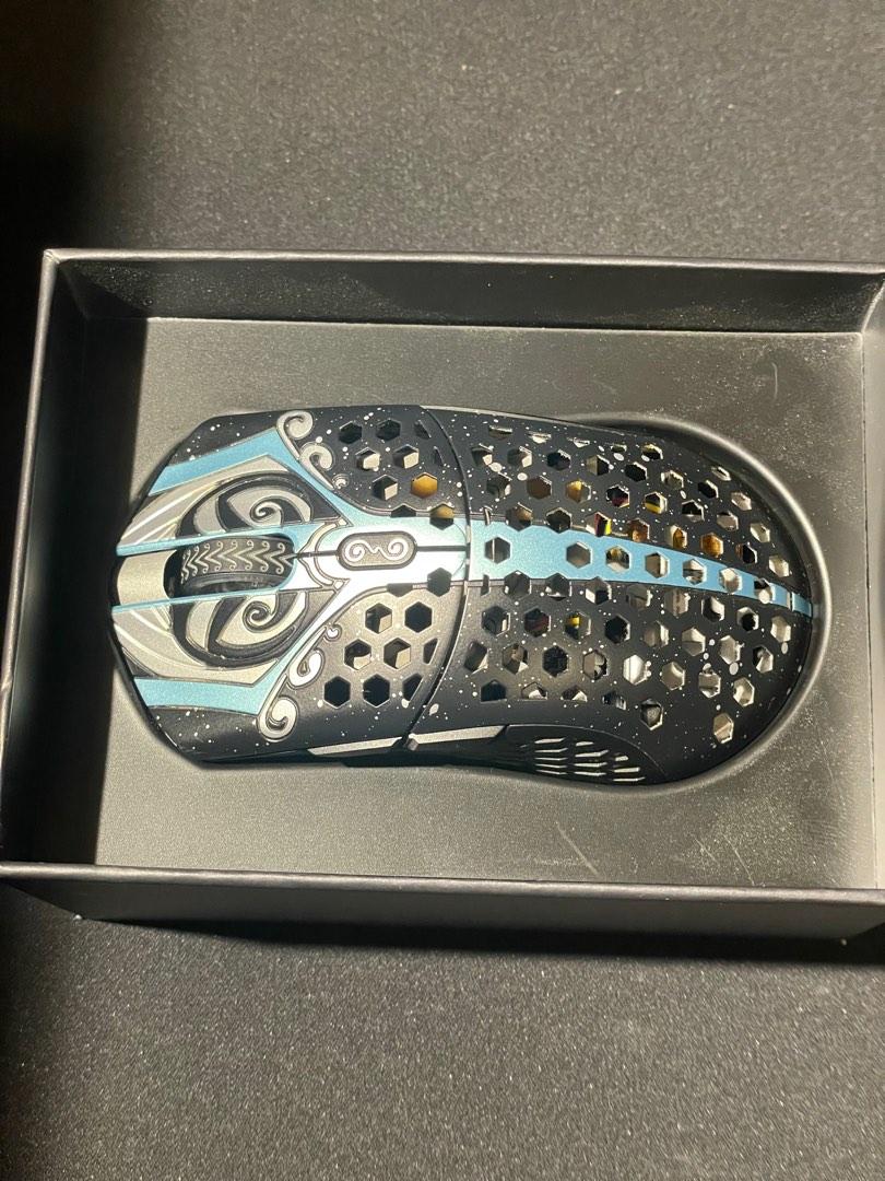 Finalmouse starlight 12 phantom (S), Computers & Tech, Parts ...