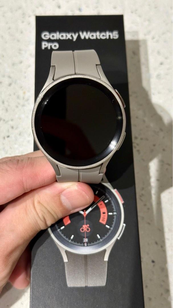 Samsung Galaxy Watch 5 Pro Bluetooth (45mm) grey titanium, Mobile ...