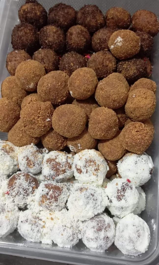 Graham balls and Cream-O balls, Food & Drinks, Homemade Bakes on Carousell