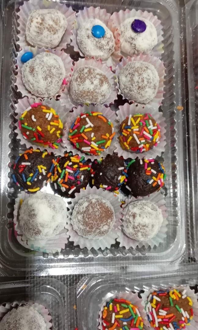 Graham balls and Cream-O balls, Food & Drinks, Homemade Bakes on Carousell