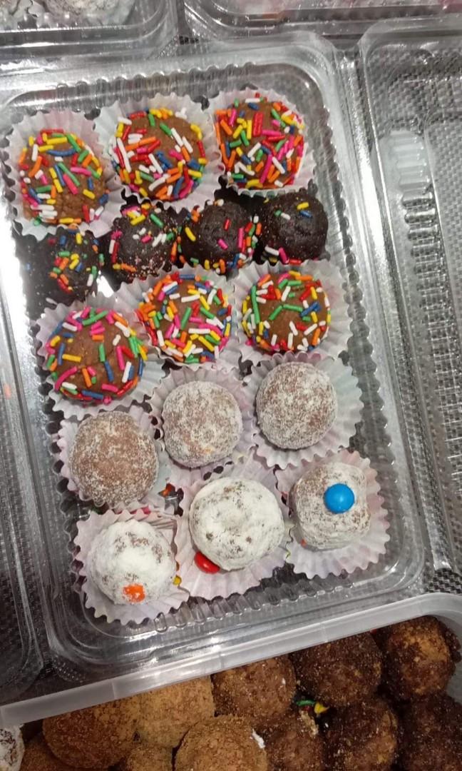 Graham balls and Cream-O balls, Food & Drinks, Homemade Bakes on Carousell