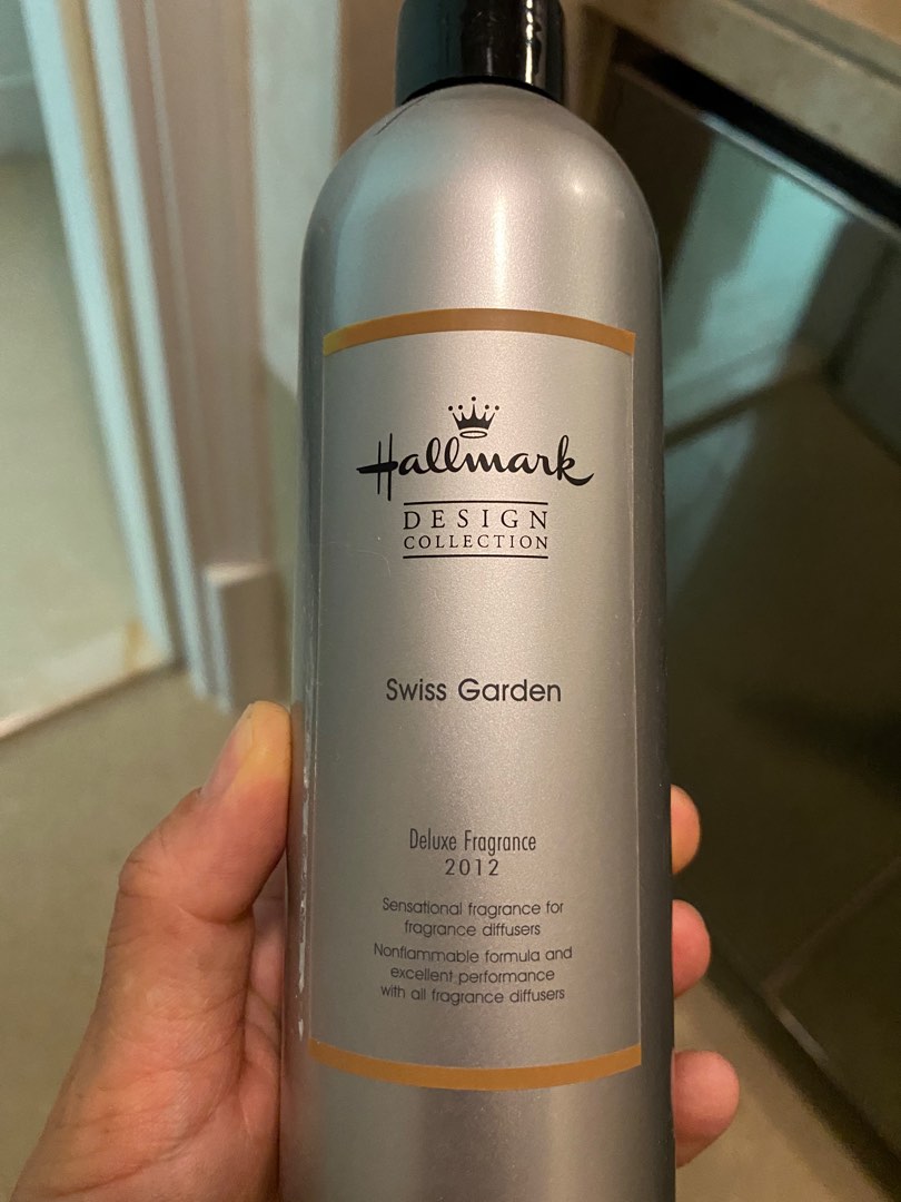 Hallmark Swiss Garden Deluxe Fragrance Refill + Glass Bottle, 傢俬＆家居, 家居 ...