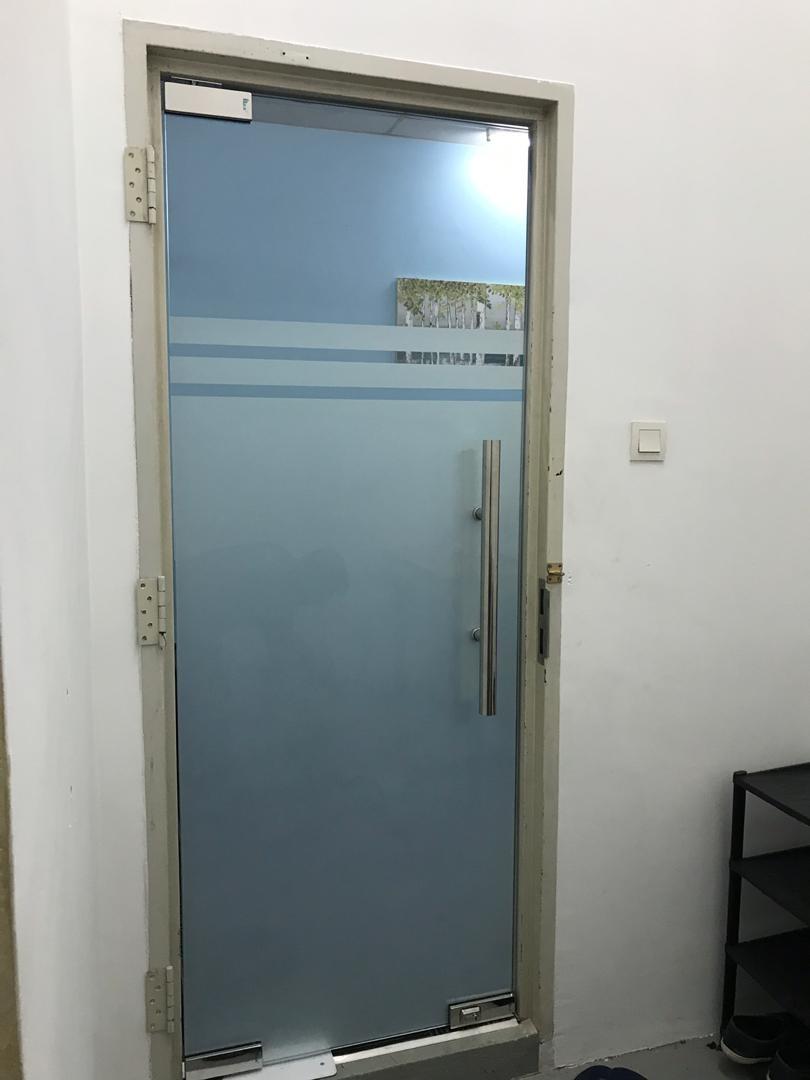 INSTALL FROSTED STICKER l pasang frosted stiker pelekat kabur, Services ...