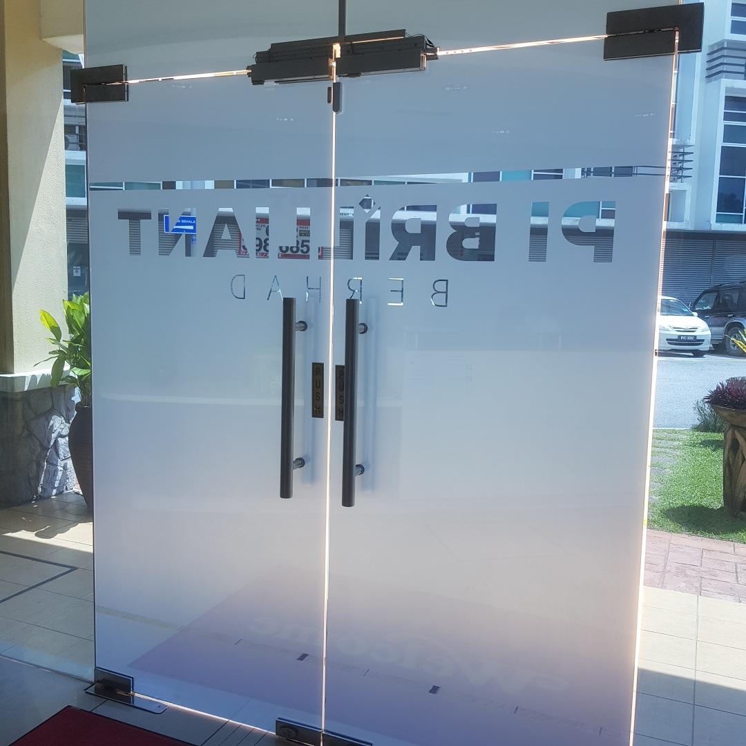 INSTALL FROSTED STICKER l pasang frosted stiker pelekat kabur, Services ...