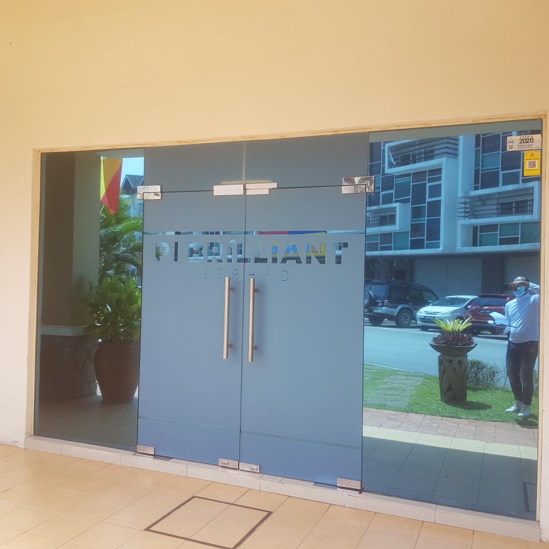 INSTALL FROSTED STICKER l pasang frosted stiker pelekat kabur, Services ...