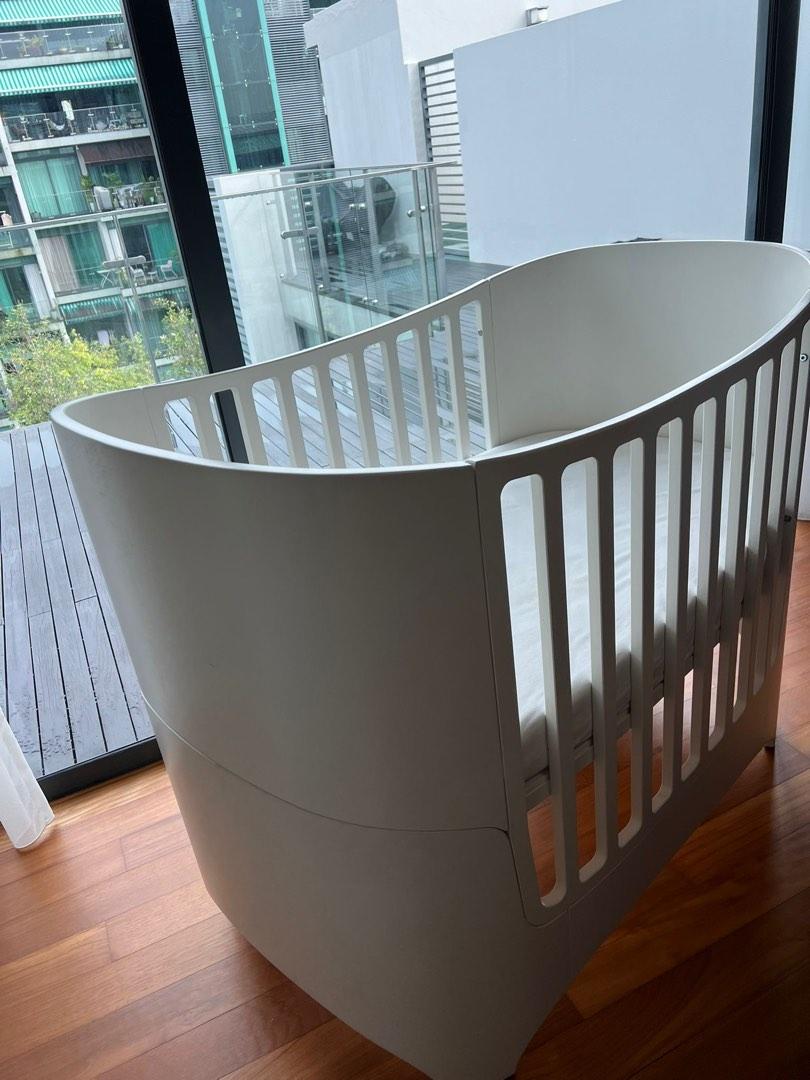 Leander Classic Baby Cot & Junior Bed 0-7 years, Babies & Kids, Baby ...