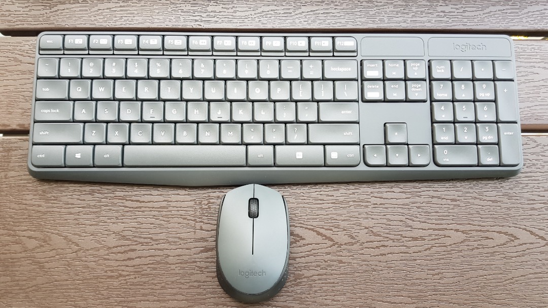 Logitech Mk235 Wireless Keyboard Mouse Computers And Tech Parts And Accessories Computer