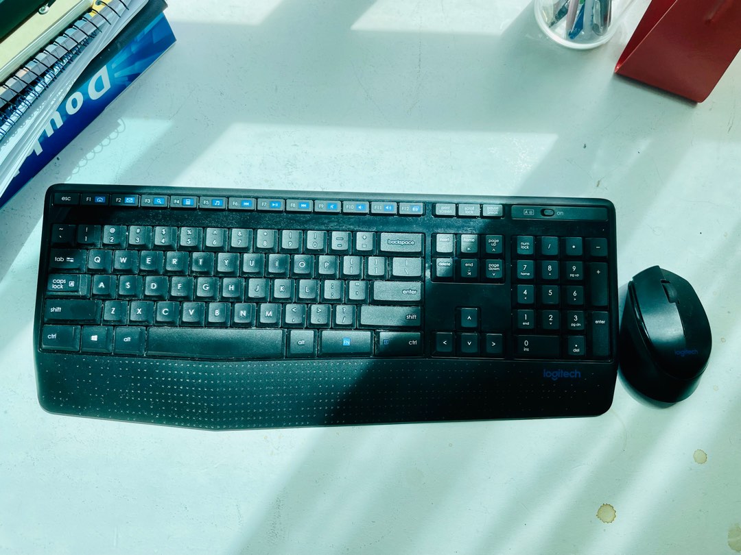 Logitech wireless mouse and keyboard, Computers & Tech, Parts ...