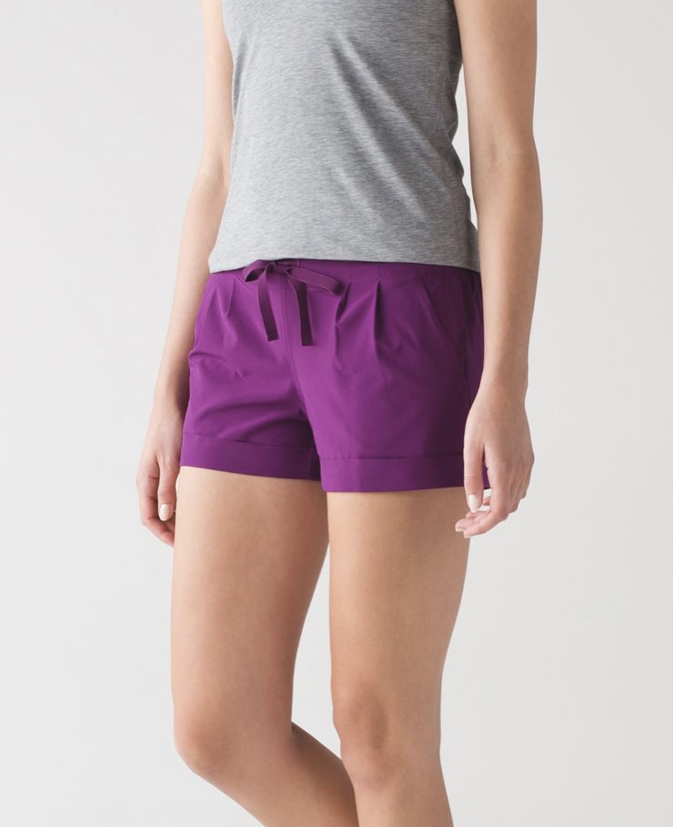 Lululemon Spring Break Away Short II Chilled Grape, Women's Fashion, Activewear on Carousell