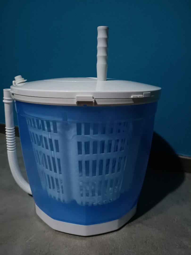 Manual washing machine, Furniture & Home Living, Cleaning & Homecare ...