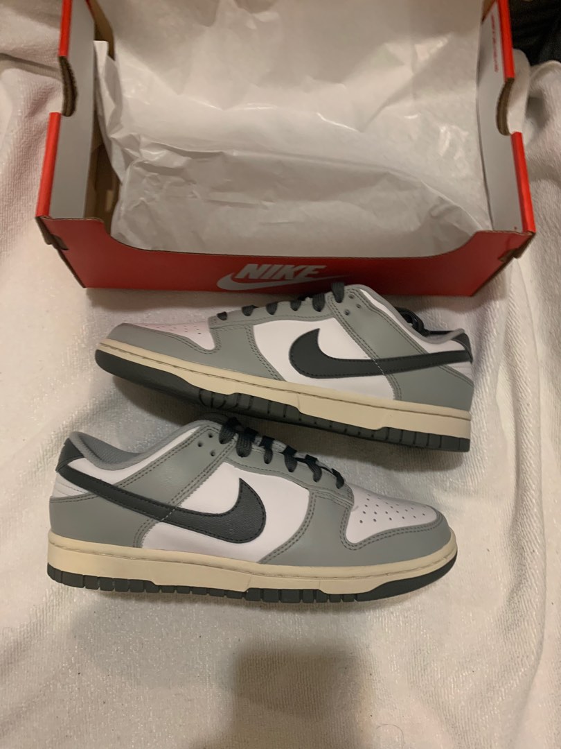 [Multiple Sizes] Light Smoke Grey Dunk, Men's Fashion, Footwear ...
