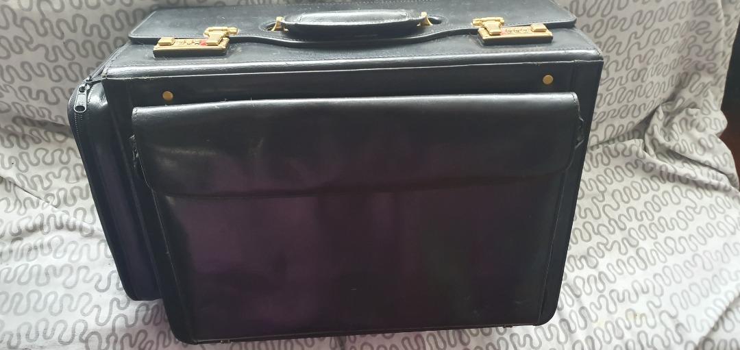 "Pilot's case" briefcase, Men's Fashion, Bags, Briefcases on Carousell