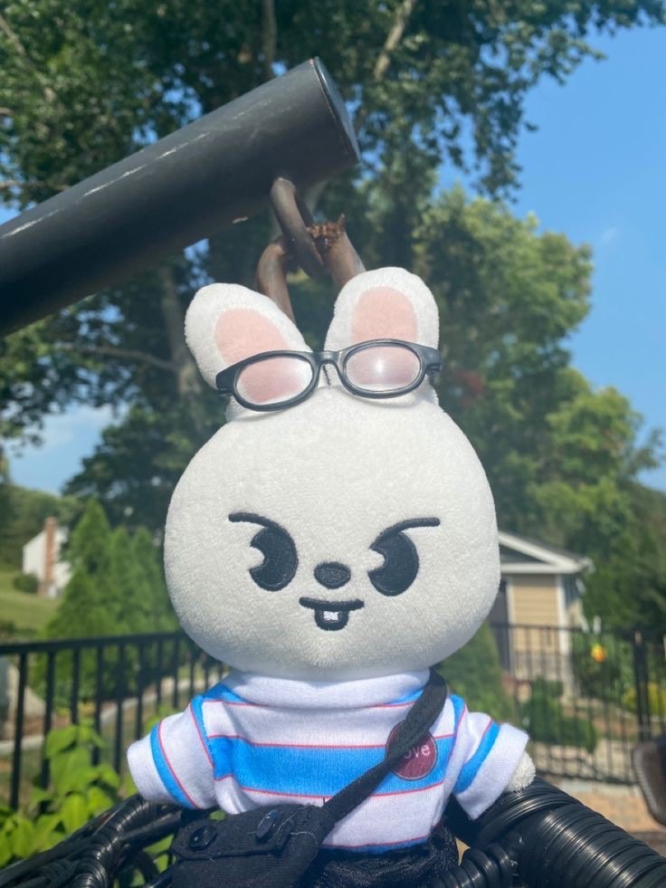 收Skzoo Leebit Straykids Lee Know, 興趣及遊戲, 收藏品及紀念品, 韓流 - Carousell