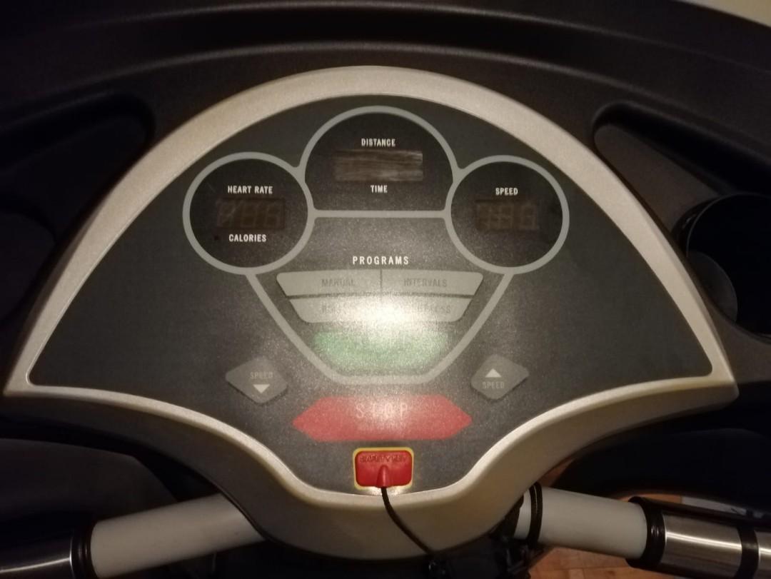 Tempo treadmill, Sports Equipment, Exercise & Fitness, Cardio & Fitness ...