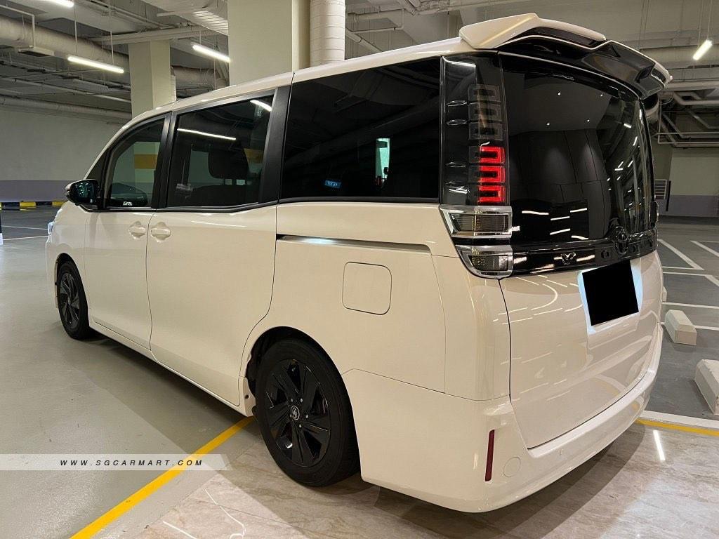 Toyota Voxy Hybrid 1.8A V Auto, Cars, Used Cars on Carousell