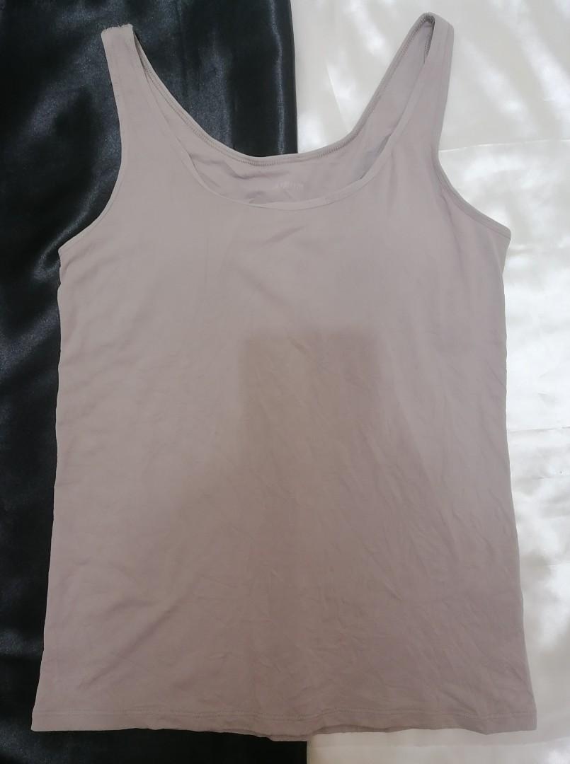 Uniqlo Padded Airism Sando, Women's Fashion, Tops, Sleeveless on Carousell