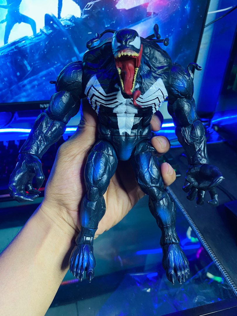 Venom Deluxe, Hobbies & Toys, Toys & Games on Carousell