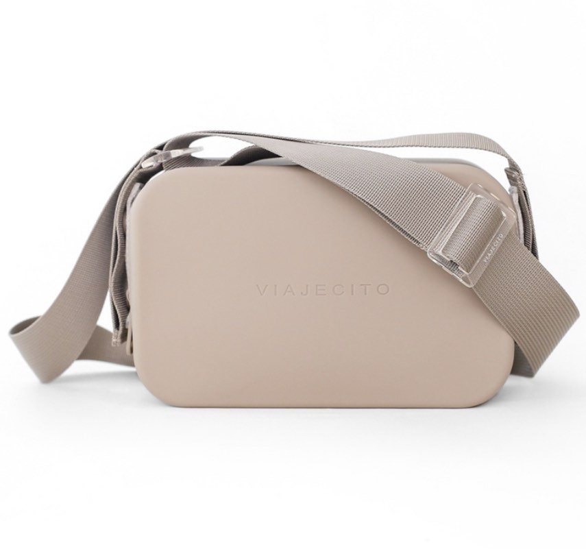 Viajecito Splashkit Classic Invisible Sport Set in Fog, Women's Fashion ...