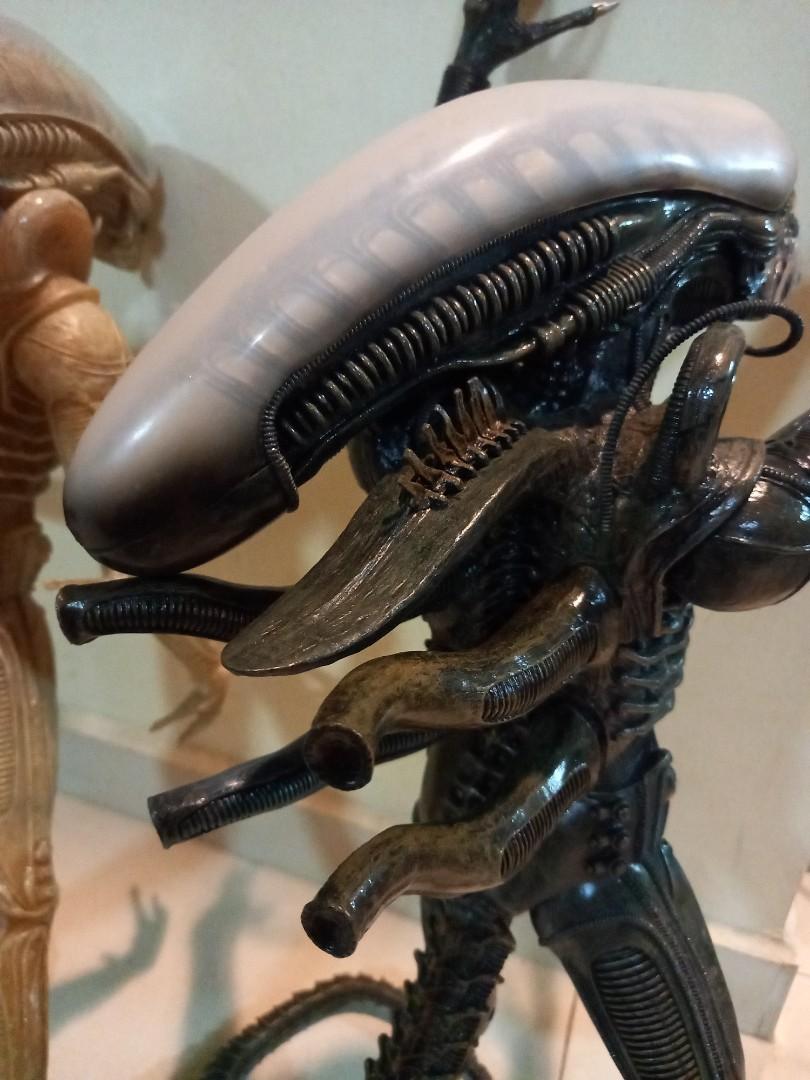 NECA 1/4 scale aliens figure (18 inch tall), Hobbies & Toys ...