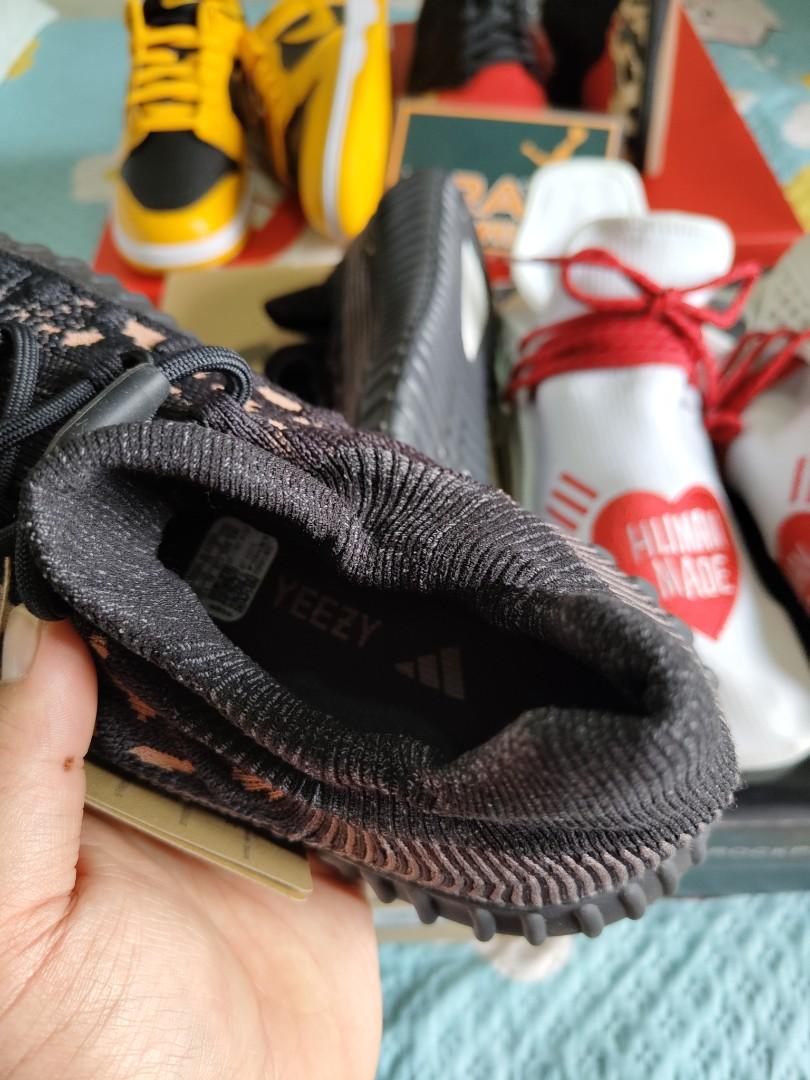 Adidas YZY V2 CMPCT Slate Carbon, Men's Fashion, Footwear, Sneakers on ...