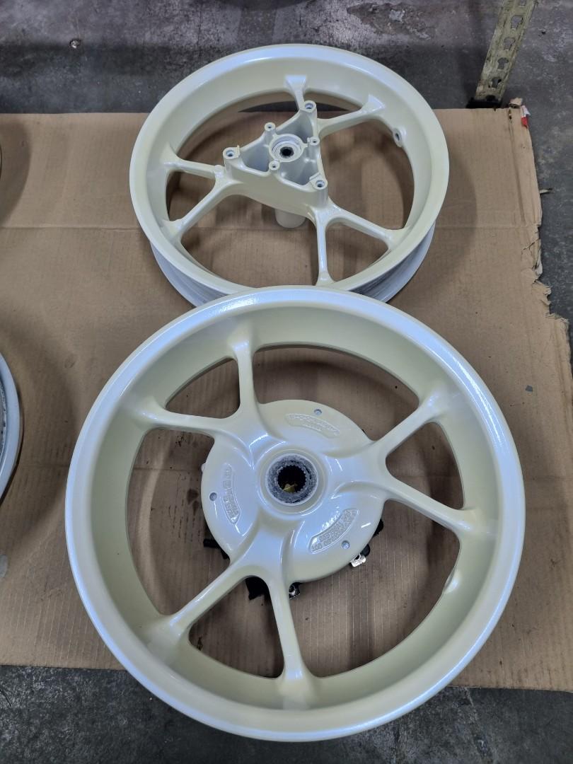 Aerox Pearl White Rims, Motorcycles, Motorcycle Accessories on Carousell