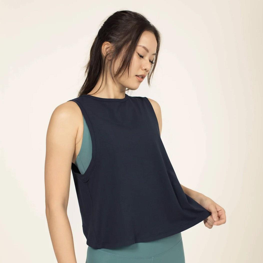 Anya Active Curve Tank Top, Women's Fashion, Tops, Sleeveless on Carousell