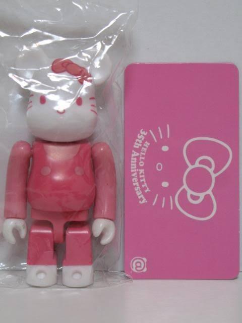 Bearbrick Hello Kitty 100%, Hobbies & Toys, Toys & Games on Carousell