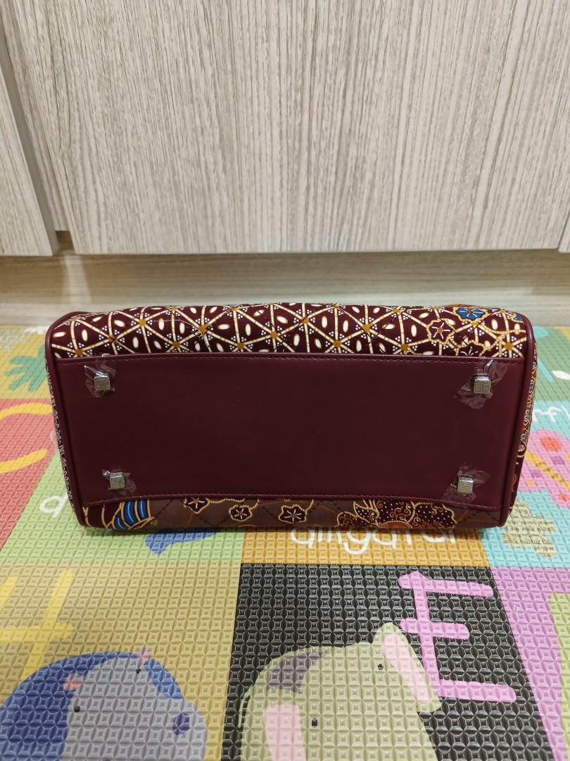 CFOB Batik Charis Doctor bag, Women's Fashion, Bags & Wallets, Tote ...