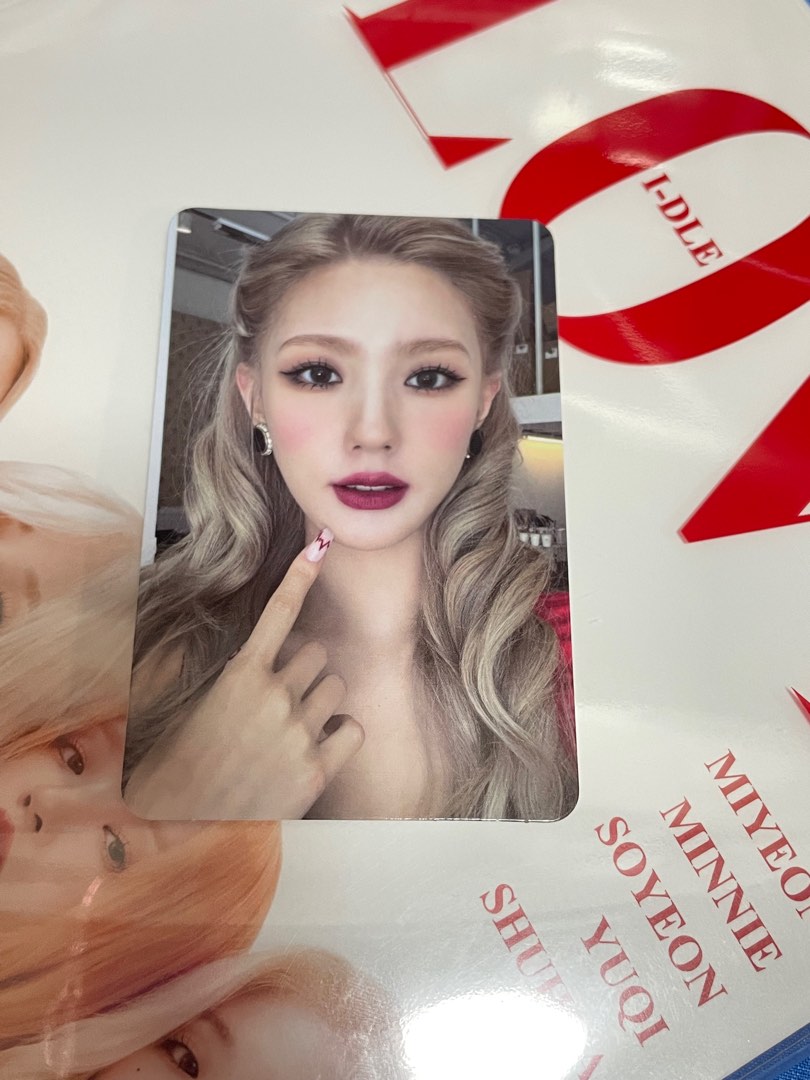 Gidle miyeon i love 特典, 興趣及遊戲, 收藏品及紀念品, 韓流 - Carousell