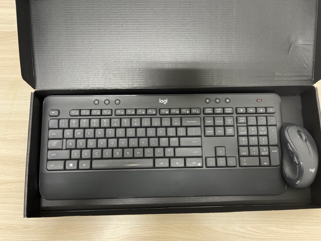 Logitech wireless Bluetooth USB Keyboard and Mouse, Computers & Tech ...