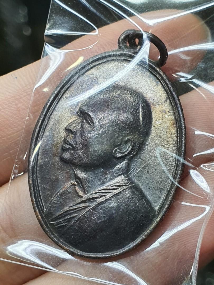 Lp Pae Rian M16 Thai Amulet, Hobbies & Toys, Memorabilia & Collectibles ...