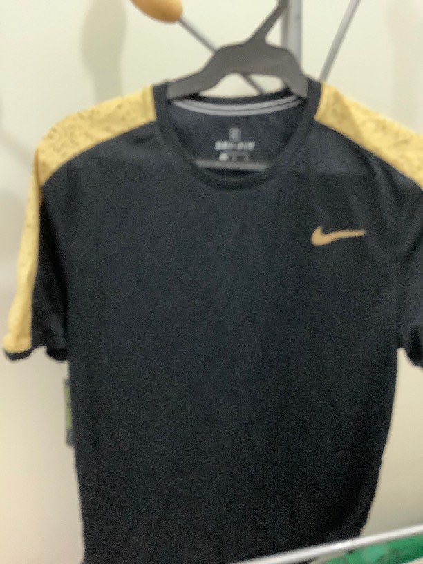 Nike Mens Drifit Sports Shirt, Men's Fashion, Activewear on Carousell