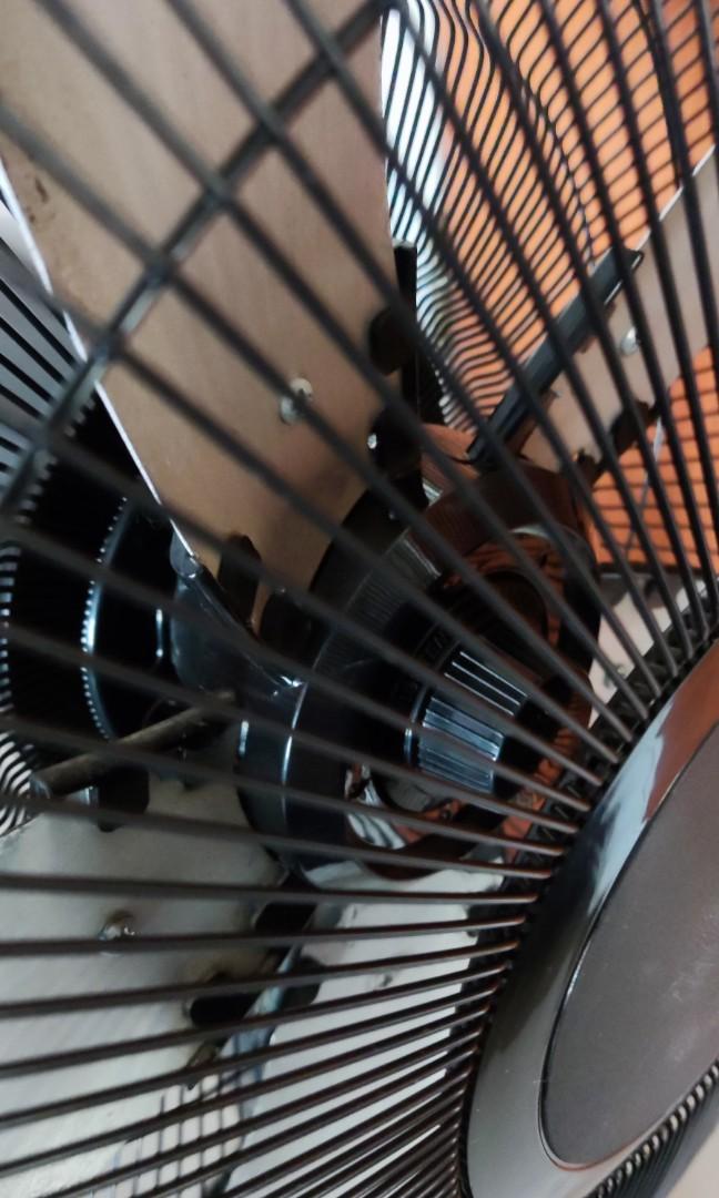 Nushi 18" big stand fan, Furniture & Home Living, Lighting & Fans, Fans ...