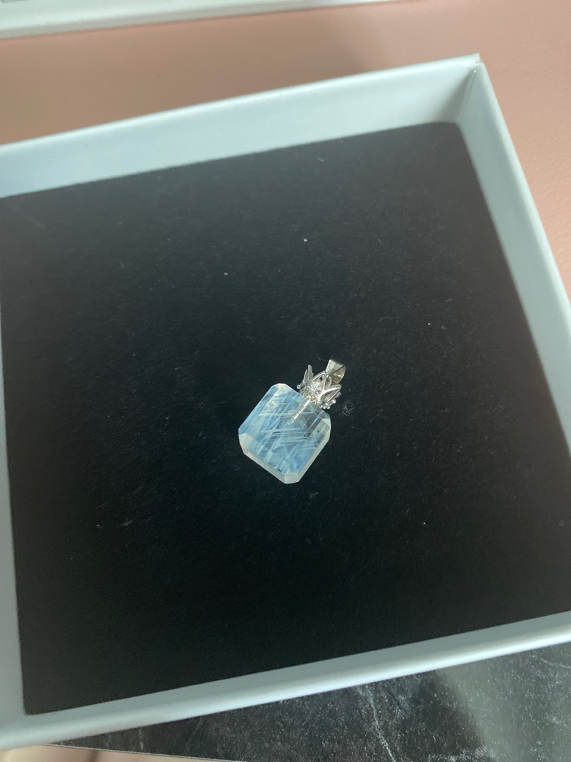 Premium BN Blue Needle Cube Pendant, Women's Fashion, Jewelry ...