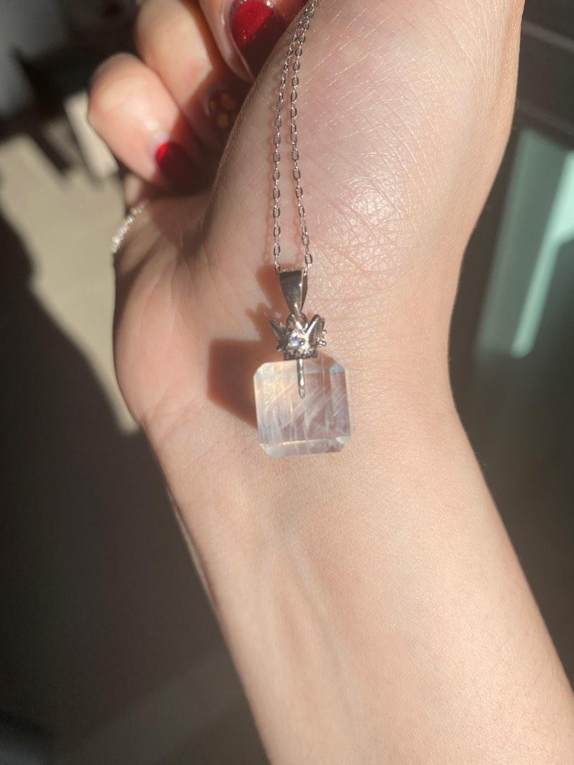 Premium BN Blue Needle Cube Pendant, Women's Fashion, Jewelry ...